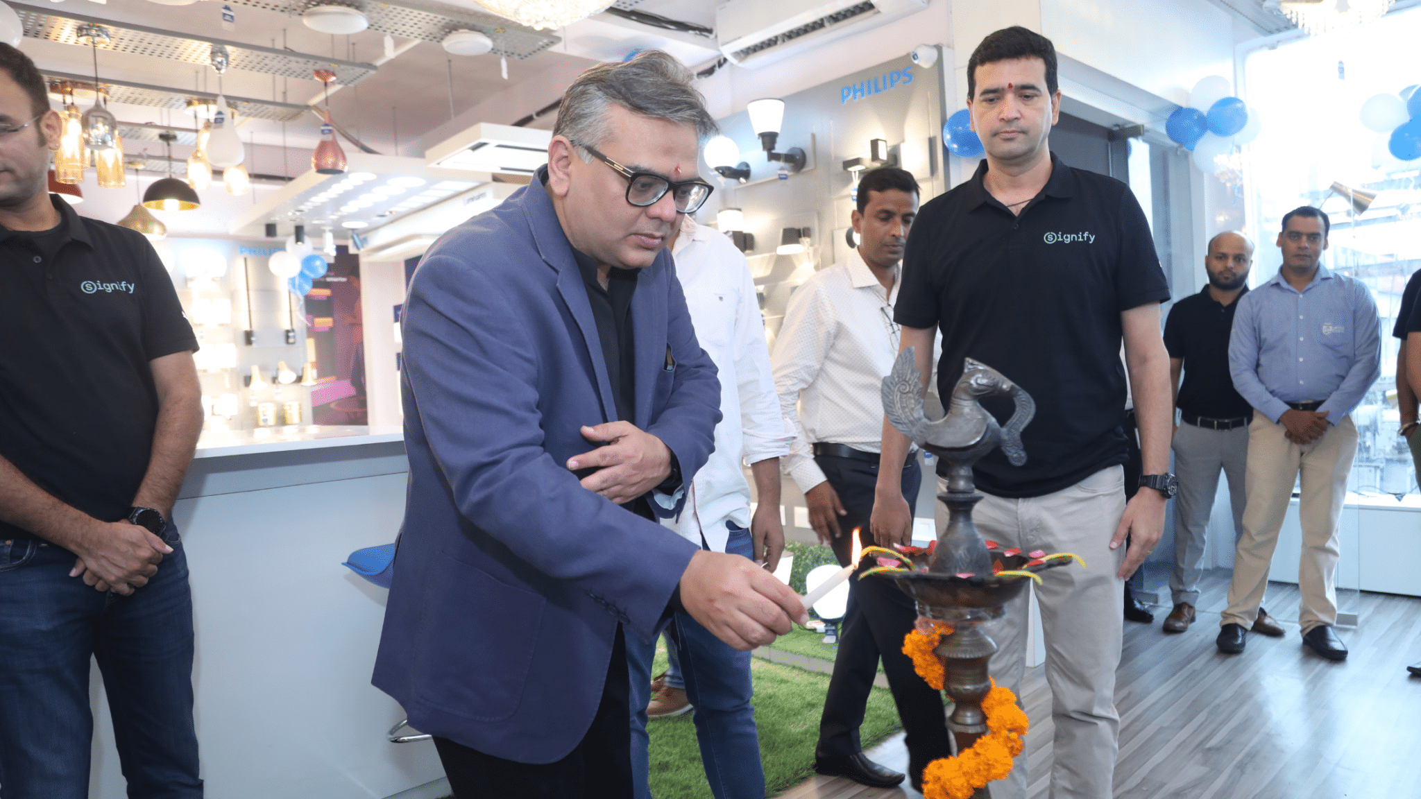 Signify Launched its 4th Philips Smart Light Hub in Noida - Smart Home ...