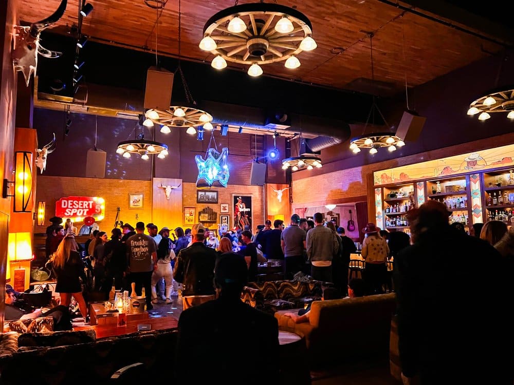 Desert 5 Spot Enhances NYC Live Music with 1 SOUND Audio System - Smart ...